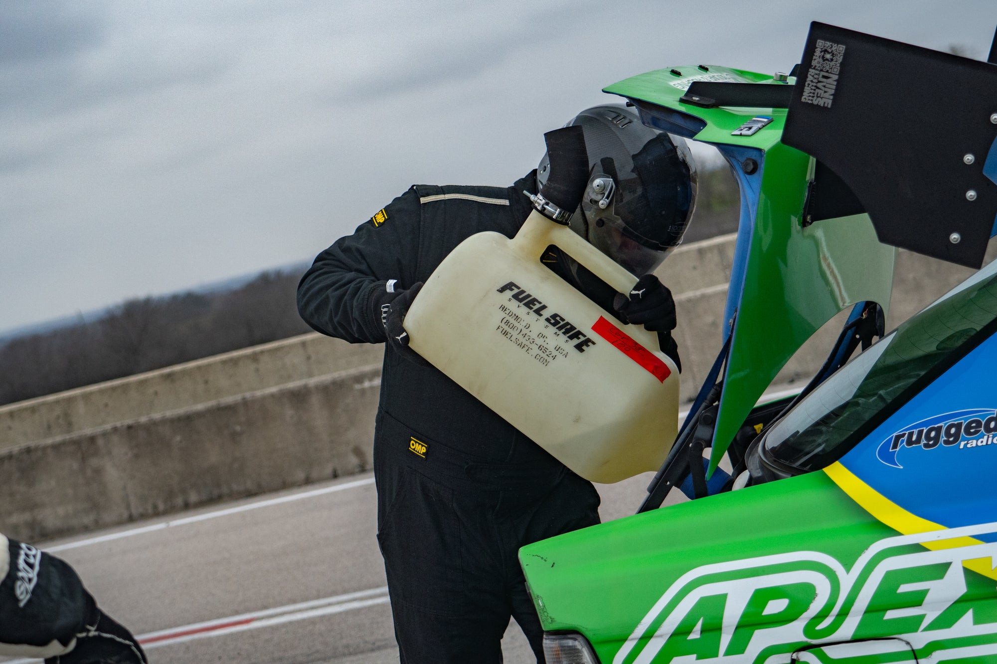 Dump Can Fueling Bottle